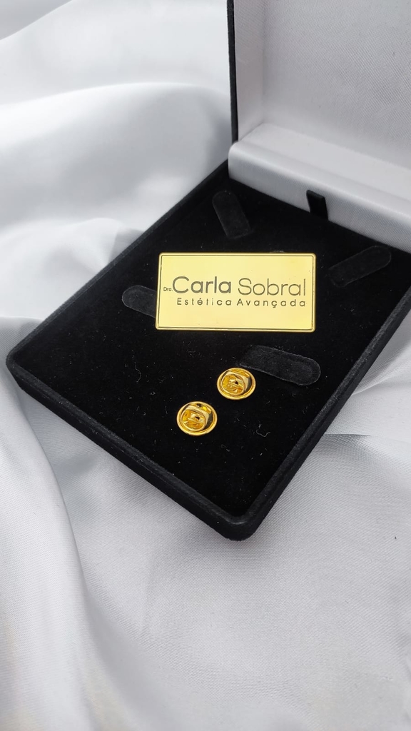 Broches personalizados com seu nome e profissão