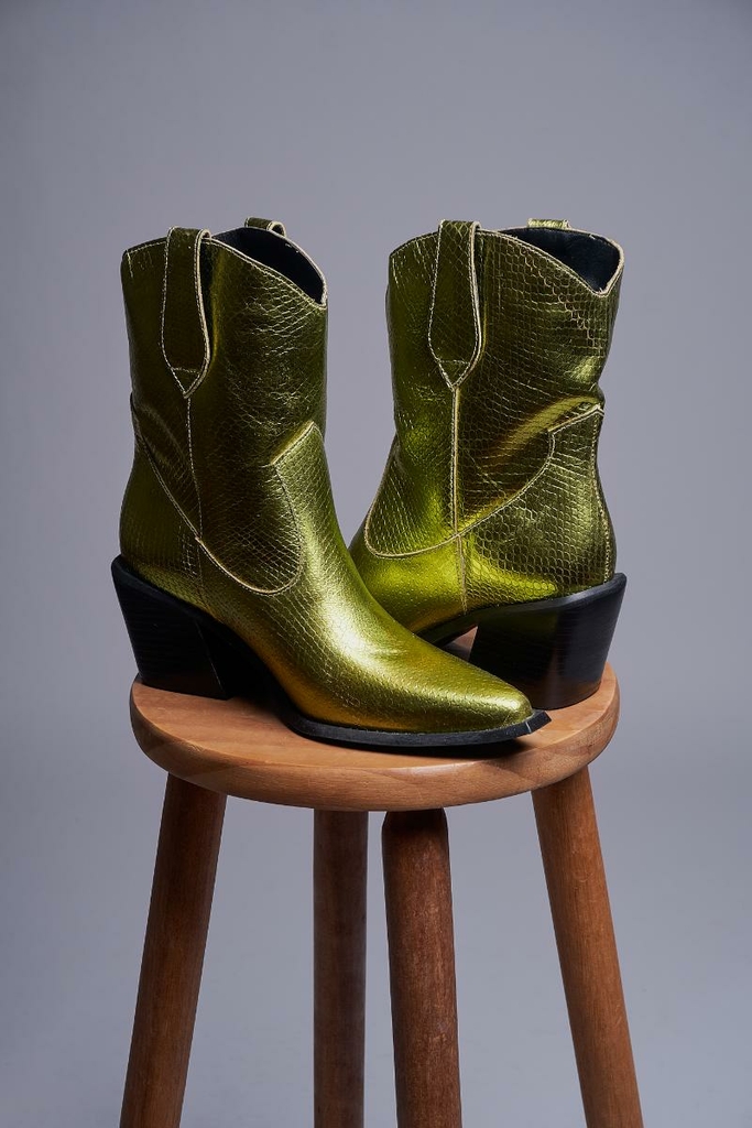 BOTA LUANA - Comprar em Dazótto