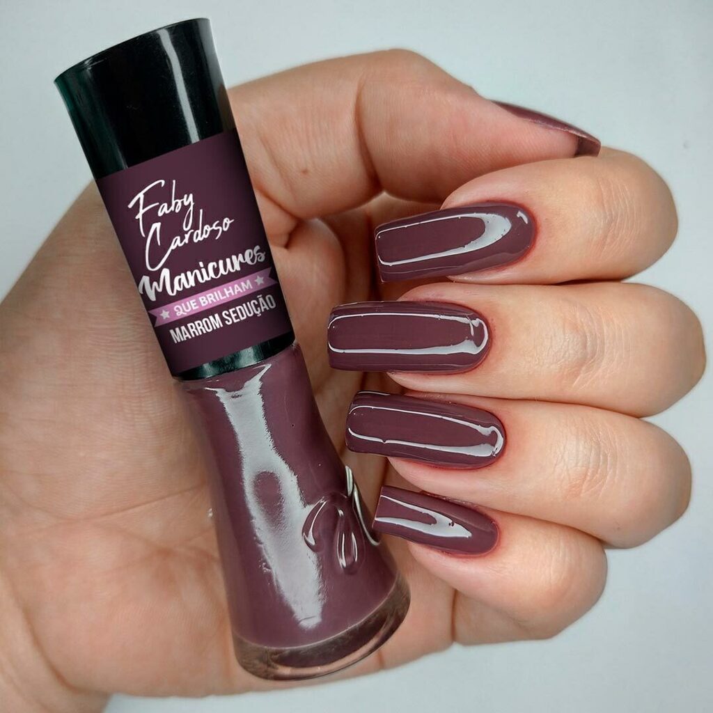 Esmalte Nati Marrom Sedução Coleção Faby Cardoso Manicures que Brilham
