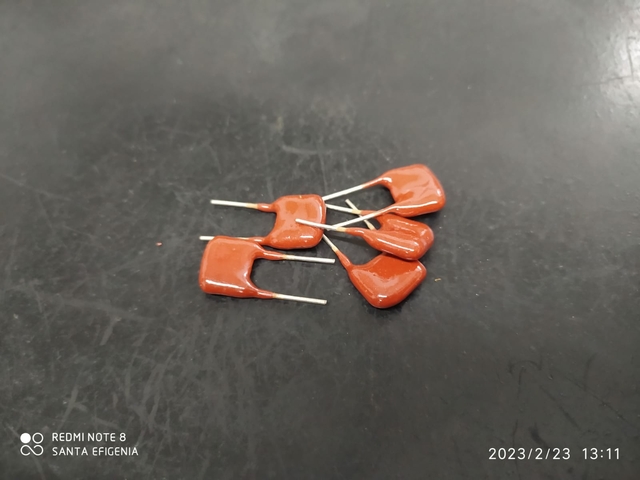 Capacitor Mica Prata 9pf/500v Tolerancia 1pf Cm2 Sem Marcação Icl