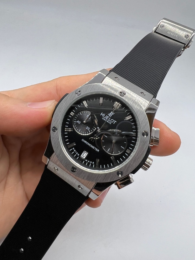 HUBLOT- CLASSIC FUSION RACING GREY CHRONOGRAPH TITANIUM 42