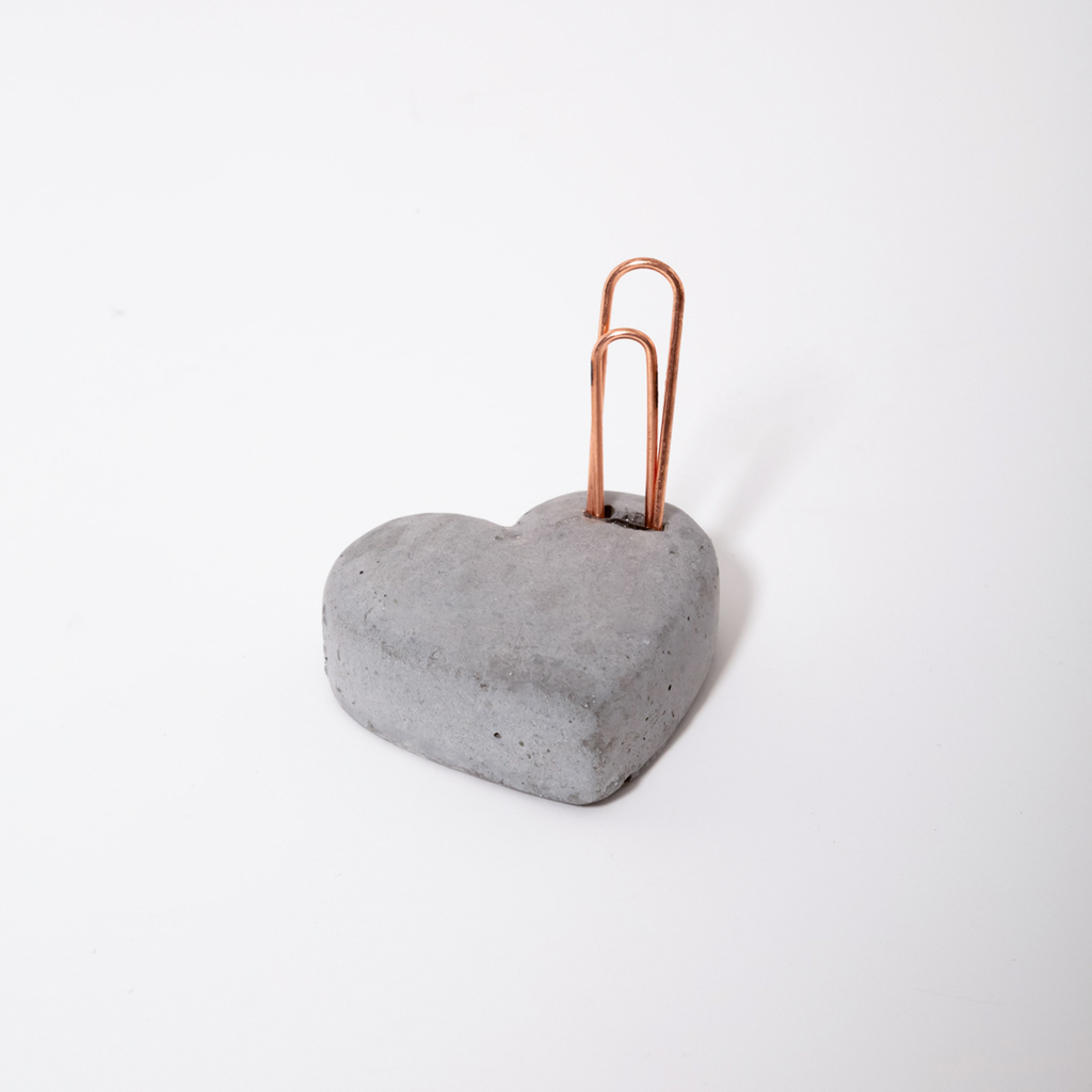 Corazón portarretratos y mensajes (concreto)