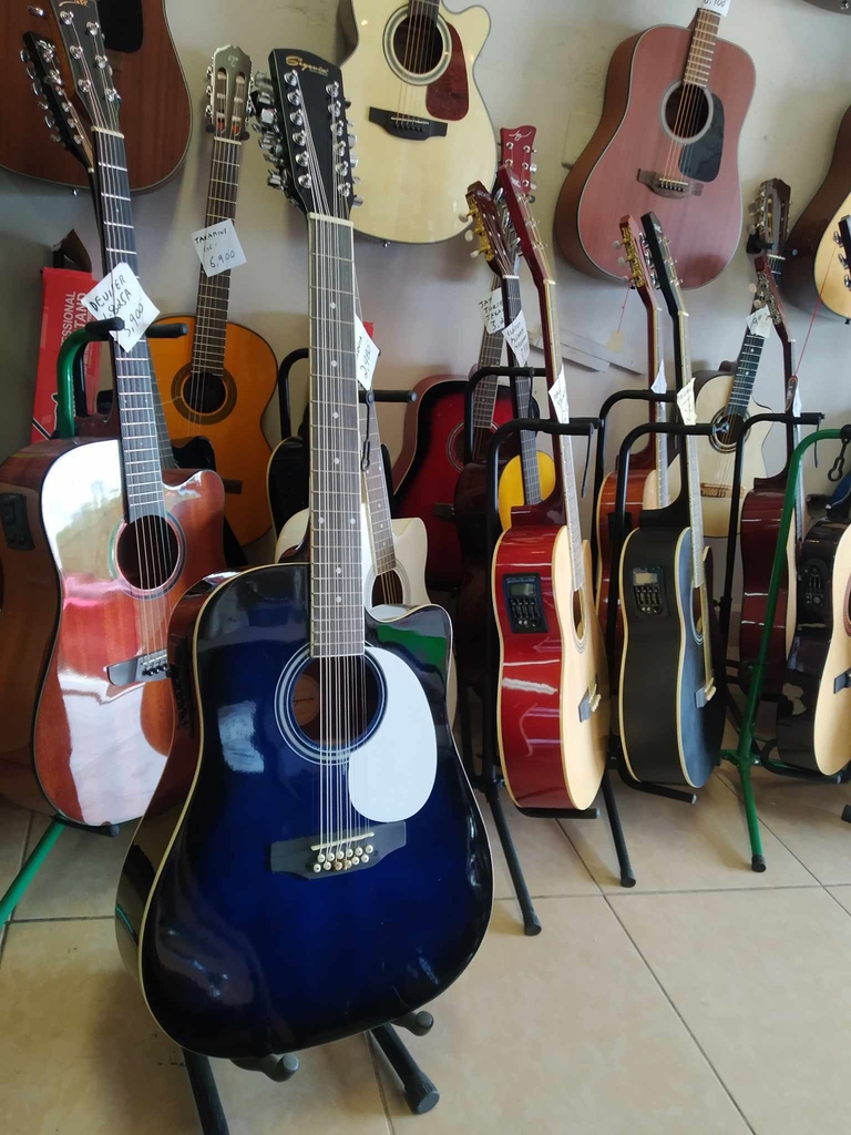 Docerola Segovia SGC12 Azul con Bridge Dr. y cuerdas pares