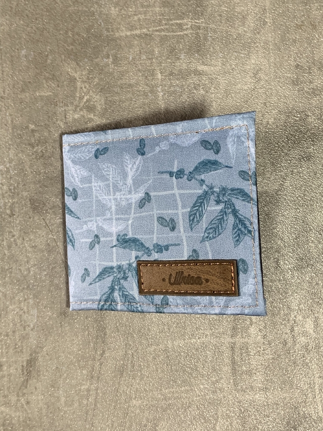 Billetera Dollar Flor Cafe Celeste - Comprar en ullrica