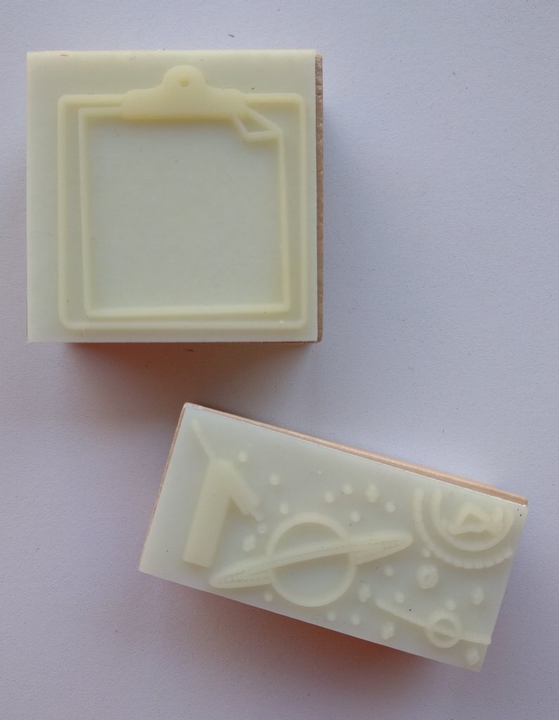 SELLITOS DE MADERA Y GOMA CON DIFERENTES DISEÑOS!