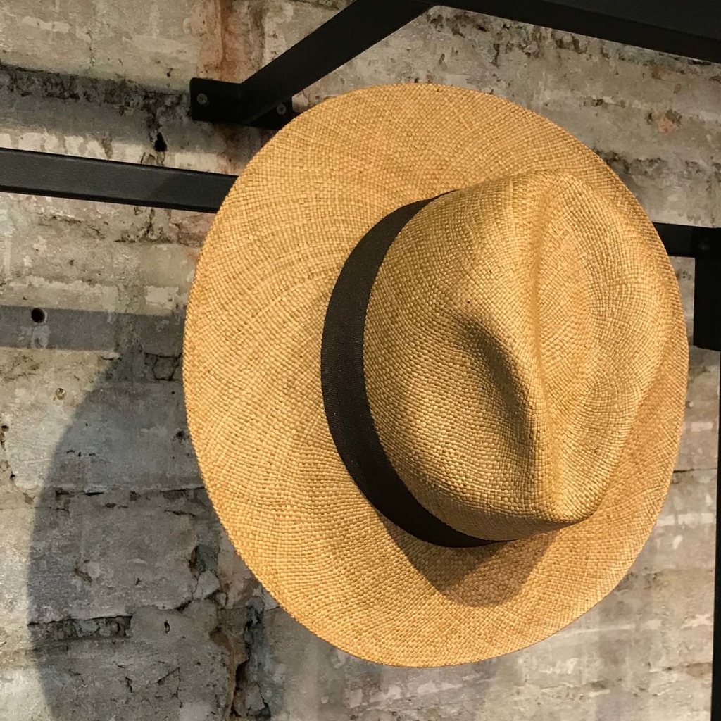 Sombrero Fedora de Ala Ancha Iraka Canela