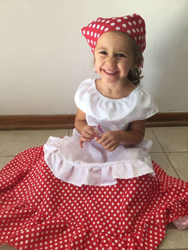 Disfraz de Mazamorrera. Candombera, Paisana con camisa