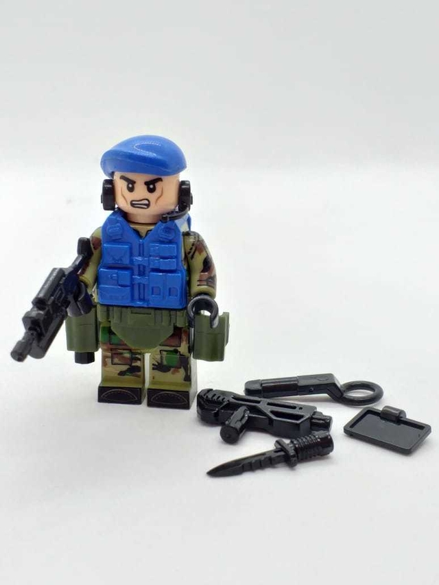 Lego Minifigura PEACEKEEPERS ONU- MC921-4A