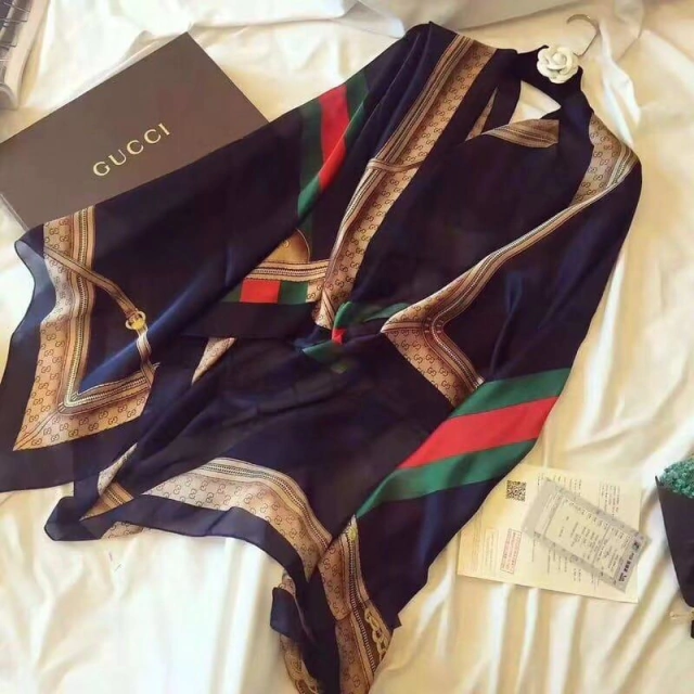 Lenço Gucci Seda