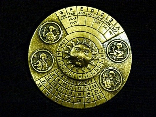 Calendario Perpetuo - Hemisferium - Máquinas de Mirar