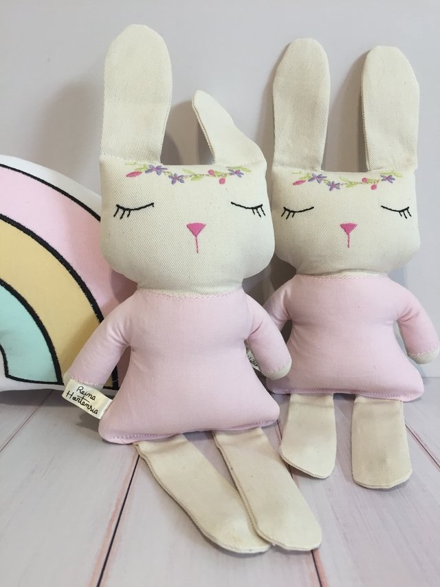 Coneja vera con rosa - Comprar en Reina Hortensia