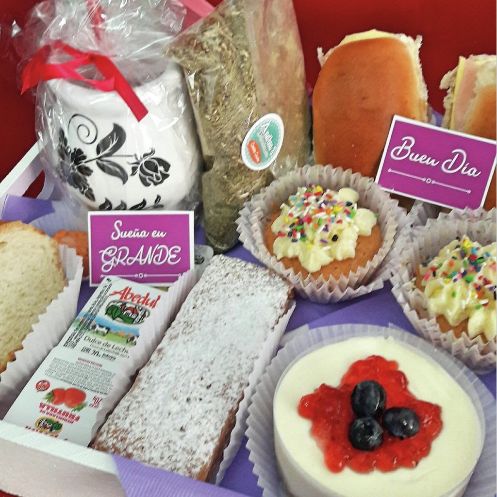 Desayuno Premium con Mate Cerámico