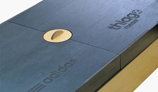 Diseño de caja para Adidas - Comprar em Sumapack
