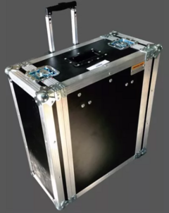 Road Case Rack 4u Com Alça Tipo Mala E Rodas MLZF