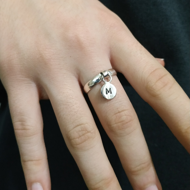 Plata 925 Anillo con inicial colgante personalizado