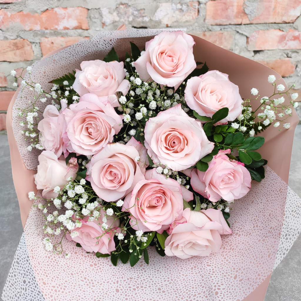 Buquê de 12 Rosas Cor de Rosa