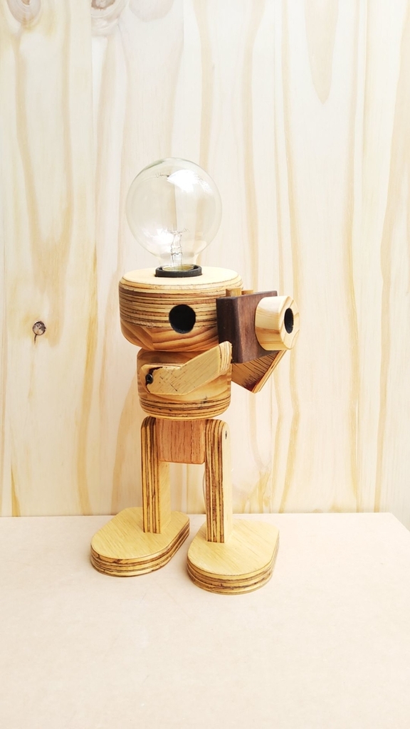 comprar Velabot robot de madera con lampara