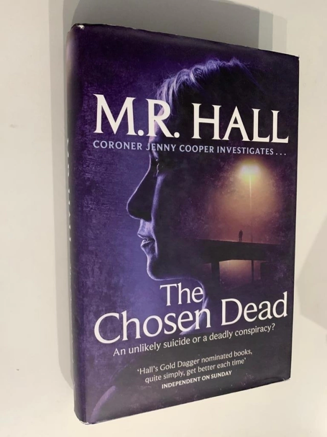 The chosen dead - M.R. Hall