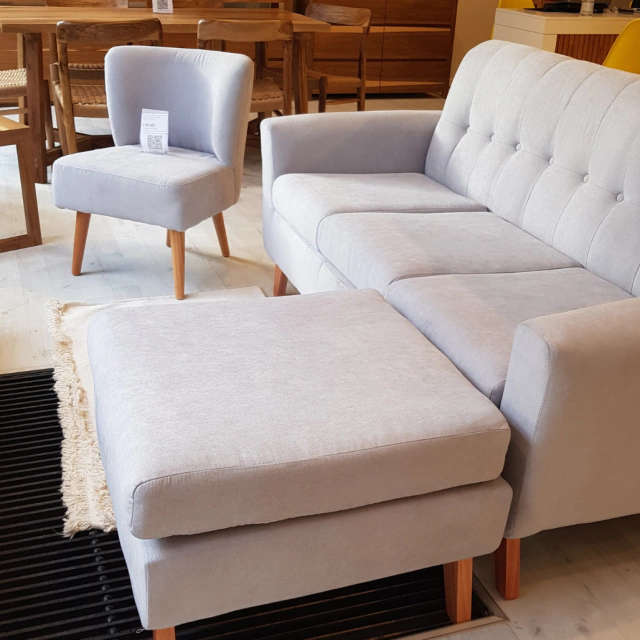 Sofá Ragnar con extensión tapizado en pana mica color a elección a ...