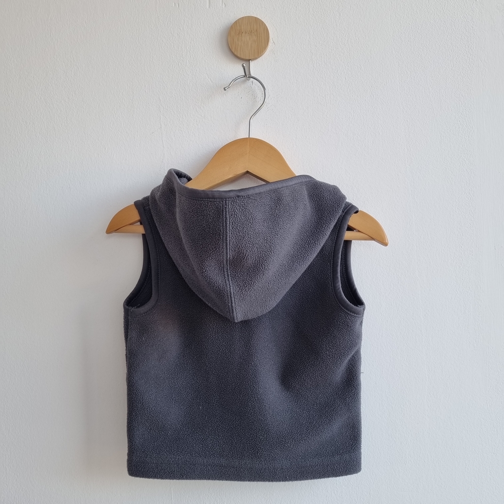 chaleco mimo polar gris