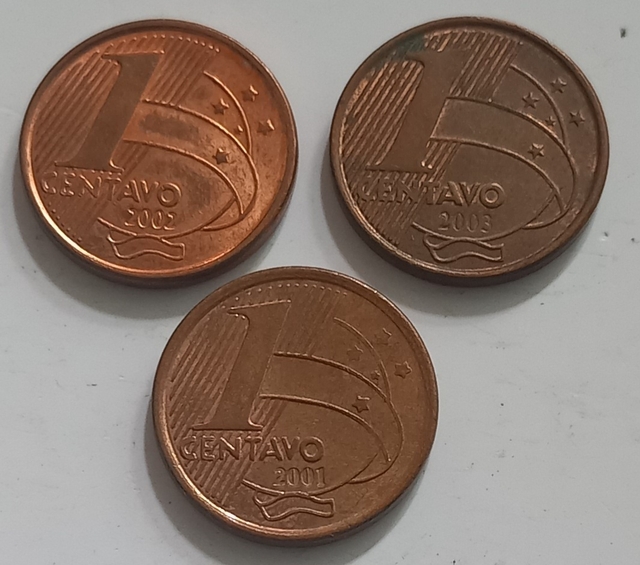 Lote com 3 Moedas de 1 centavo real 2001 , 2002 e 2003
