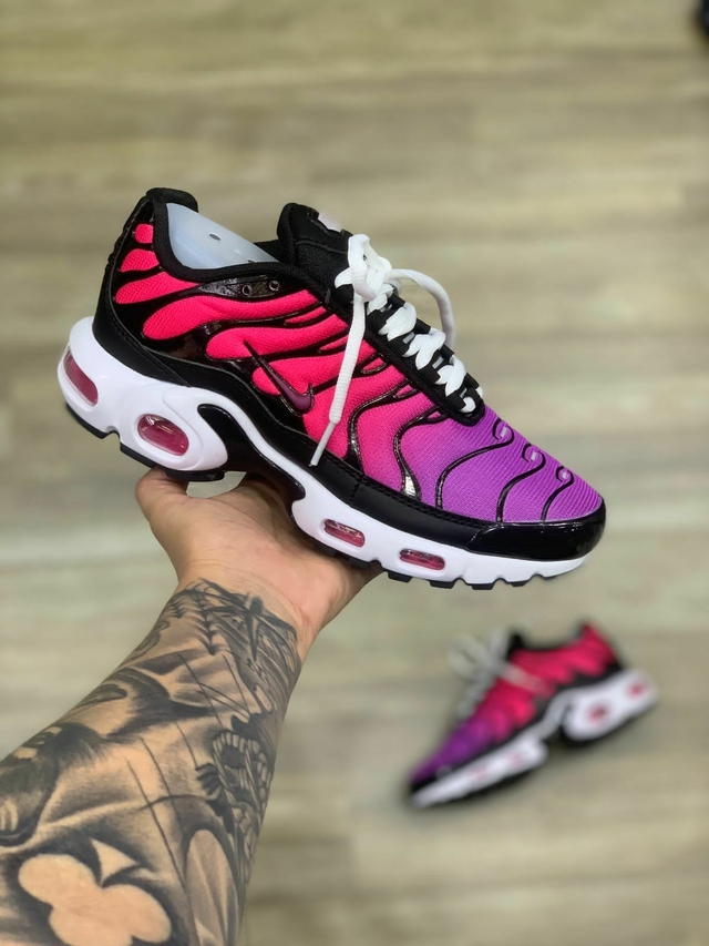 Nike Air Max Plus TN Rosa e Preto - Comprar em Fwstoree