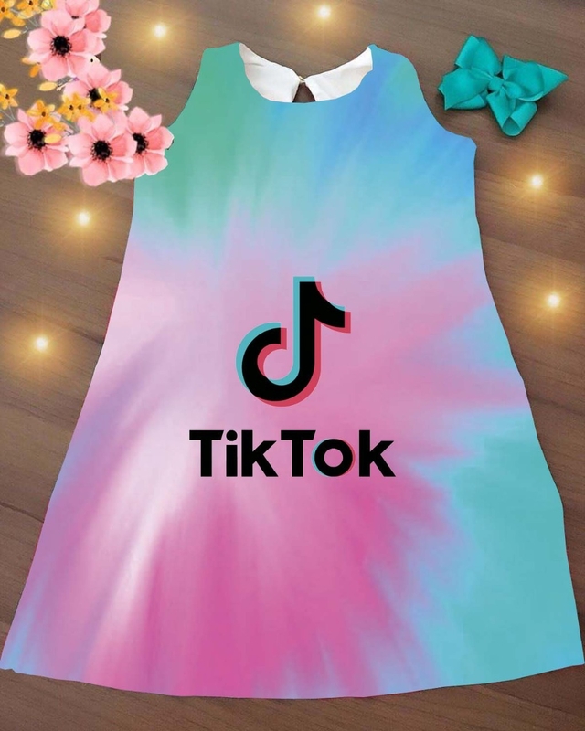 Vestido Tik Tok tie dye modelo trapézio infantil