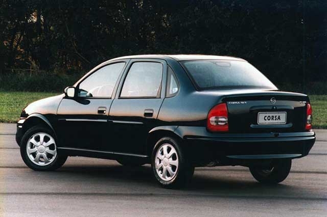 Lateral Traseira Corsa Sedan Classic 94 95 96 97 98 99 2000 2001 2002 ...