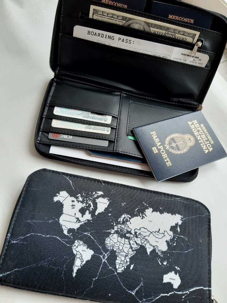 Portadocumentos de viaje mapamundi - Mi viajerita