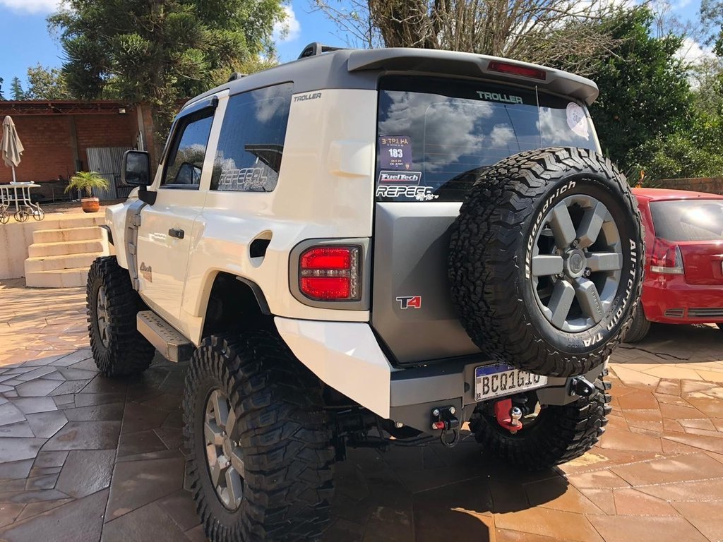 PONTEIRAS TRASEIRAS TROLLER 15/20 C/ PEITO TRASEIRO COM ANCORAGEM