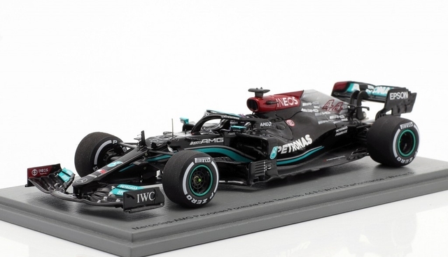 Miniatura Mercedes-Benz AMG W12 #44 F1 - L. Hamilton - GP Bahrain 2021