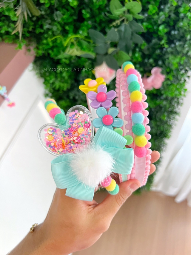 Tiara Alicia - Primavera - Pompom - Laços da Clarinha