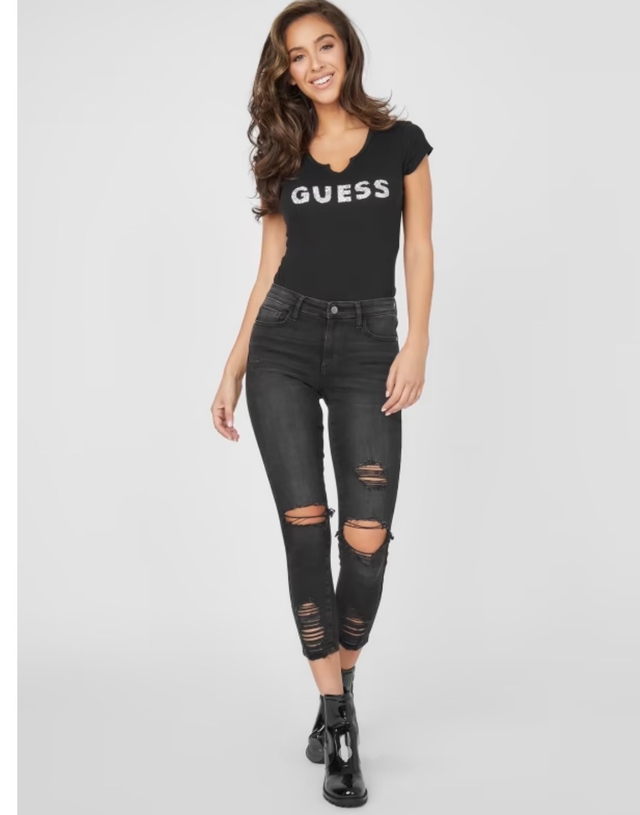 remera guess - Comprar en Malefic Sweet