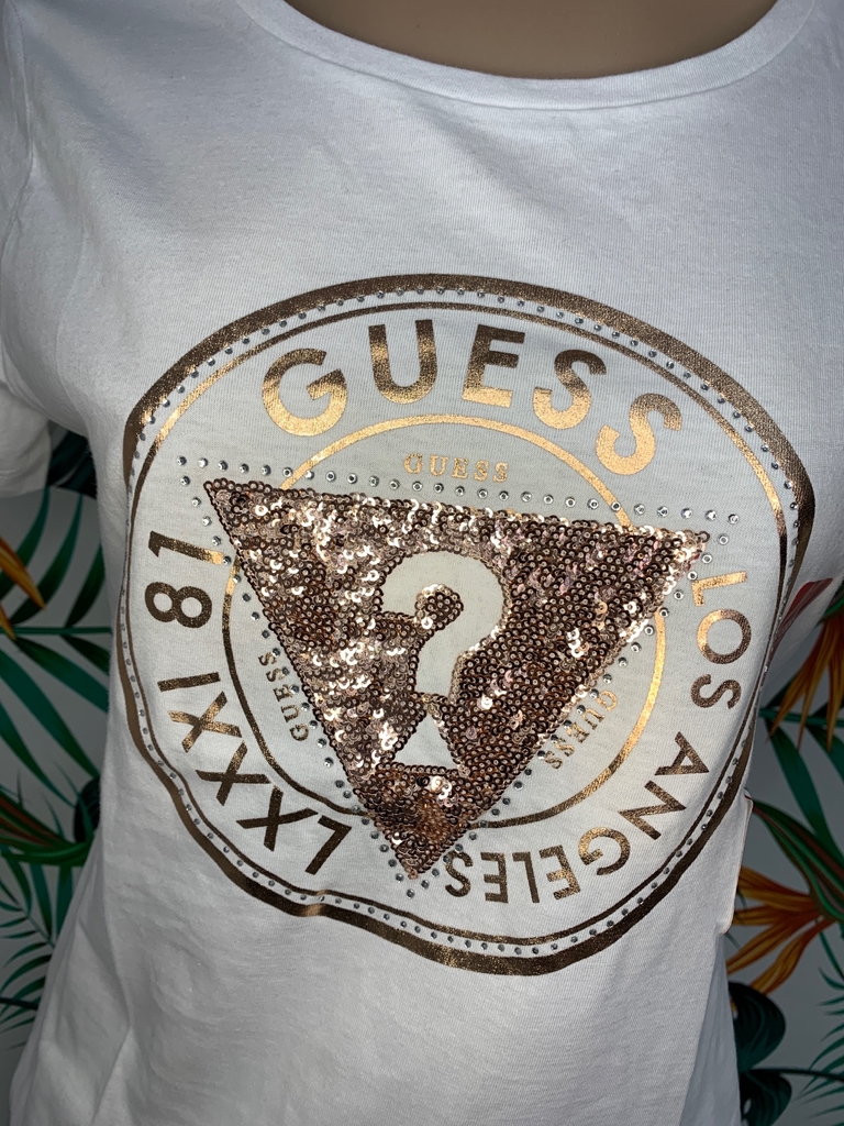 remera guess - Comprar en Malefic Sweet